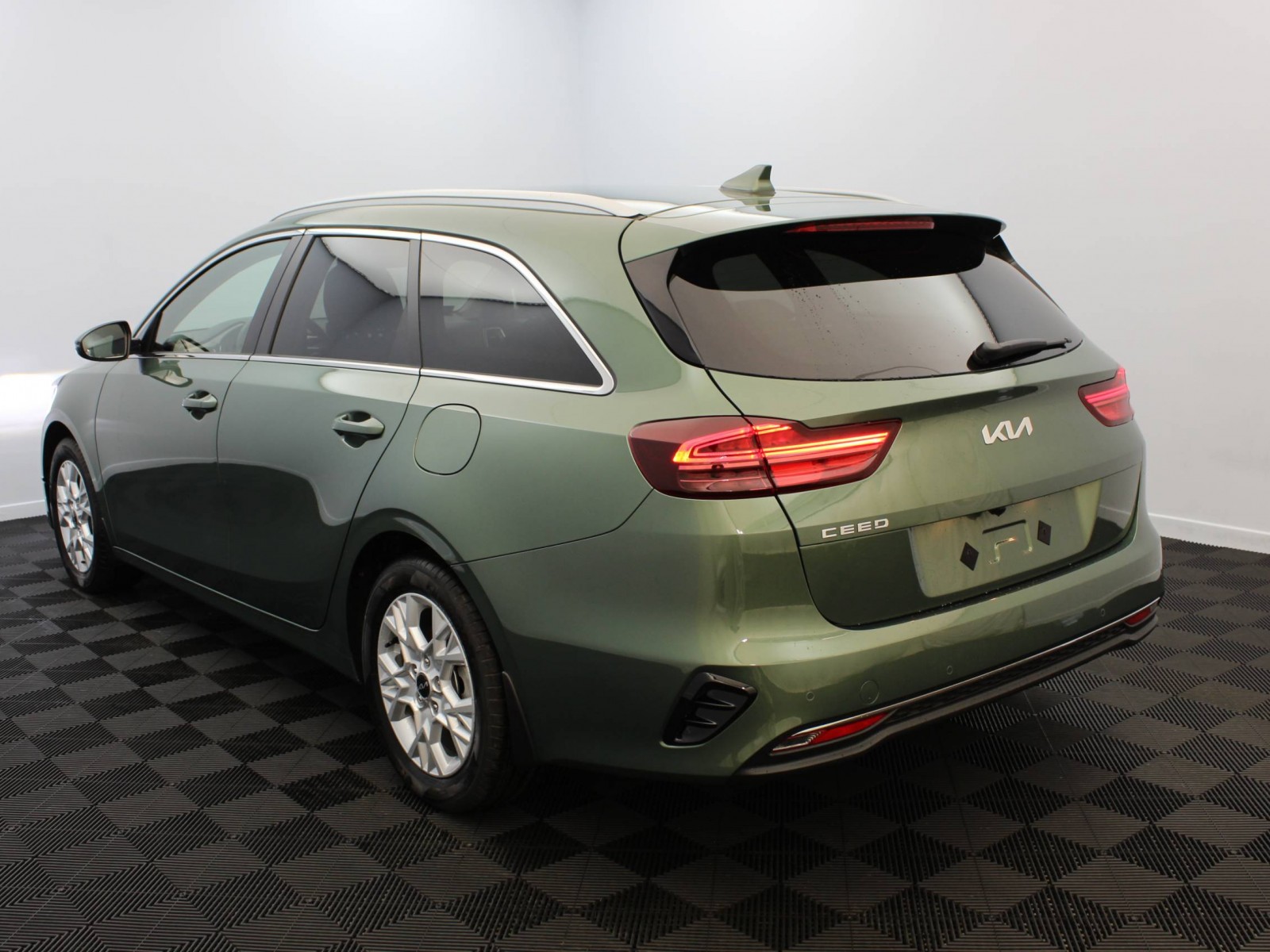 KIA CEED SW MY21 CEED SW 1.5 T-GDi 160 ch ISG BVM6 Active à prix ...